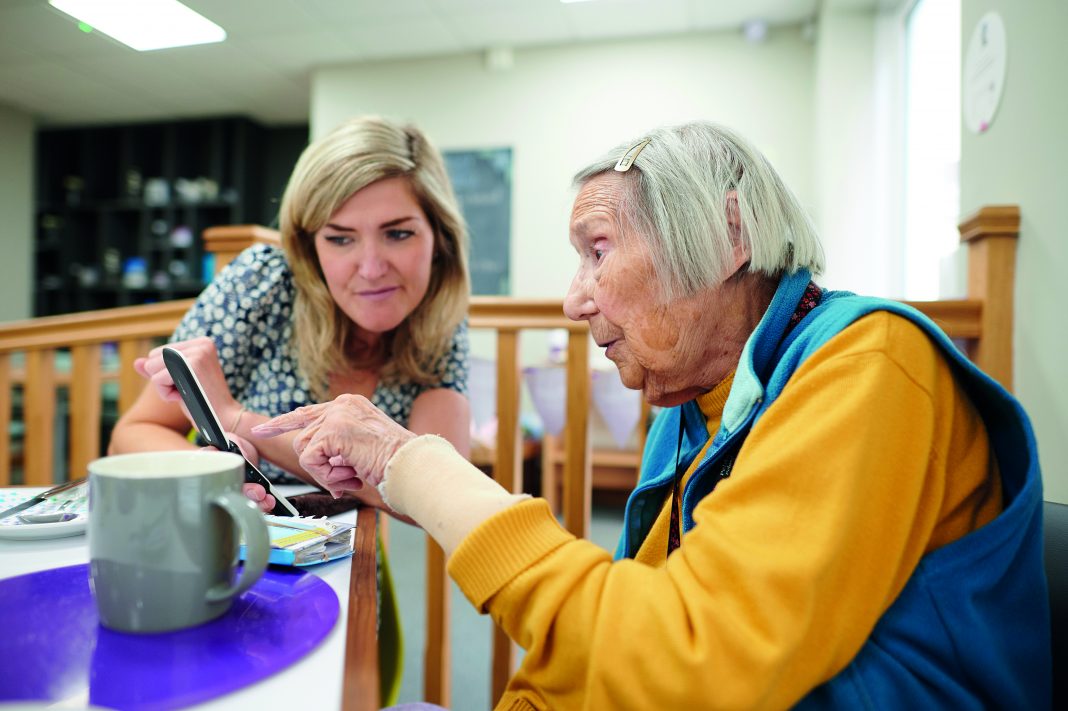 Alzheimer Scotland launches world’s first virtual dementia resource centre | Alzheimer Europe